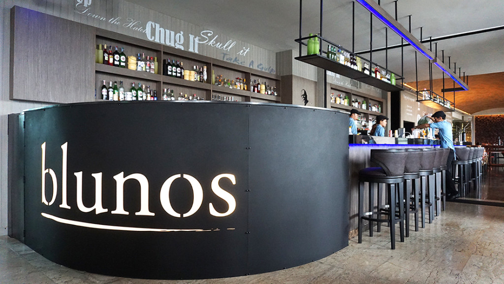 ชิมอาหารฝีมือเชฟมิชลินระดับสองดาว เชฟกระทะเหล็กประเทศอังกฤษ @“บลูโนส ...