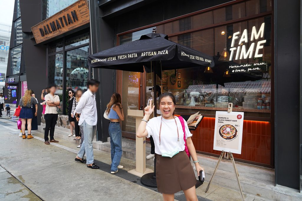 กินพาสต้าเส้นสด พิซซ่า โฮมเมด "FAM TIME Homemade Steak and Fresh Pasta ...